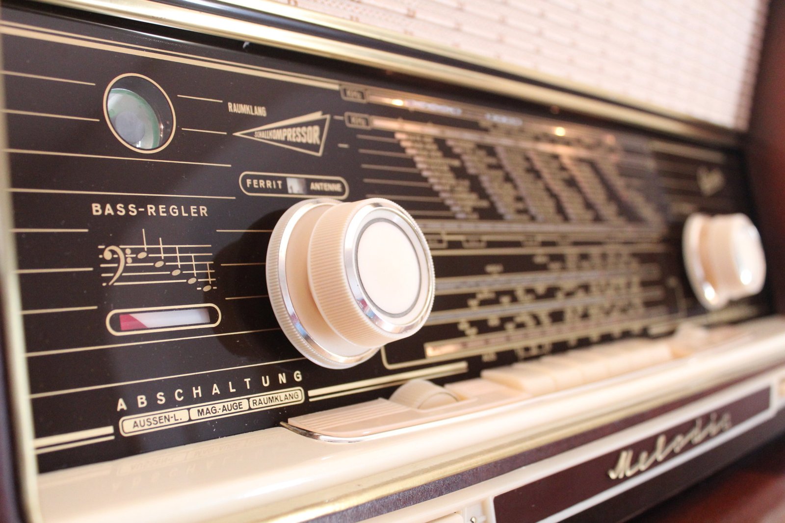 Graetz Melodia 619 – Antica Radio