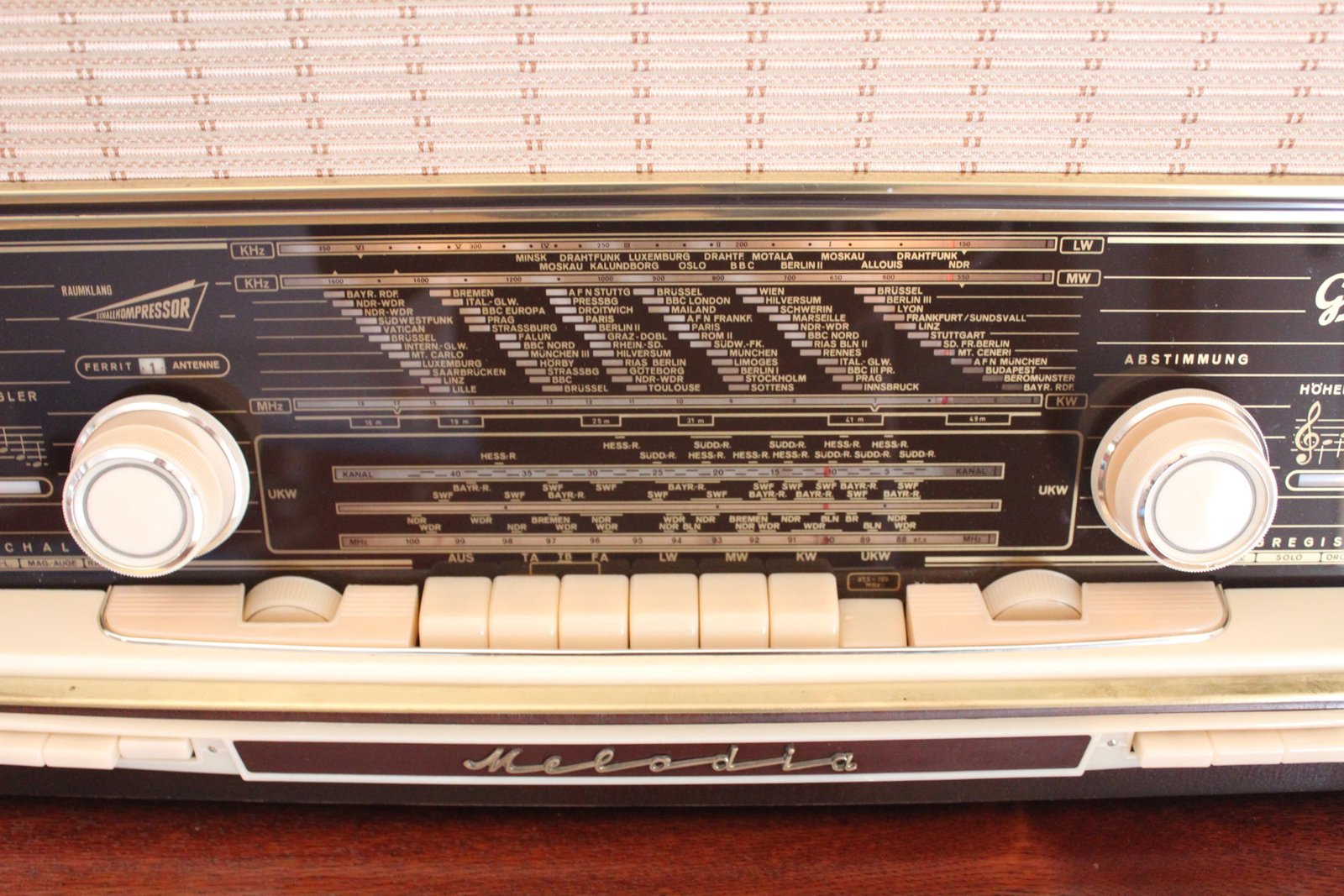 Graetz Melodia 619 – Antica Radio